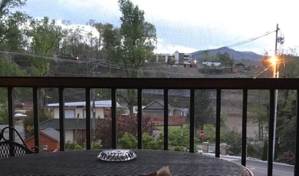 Downtown Townhome Only A 10 Minute Walk To Downtown, Featuring 3 Br 3bth - Tennessee