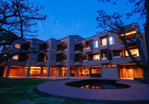 Awaji Hamarikyu Takumi - Japan