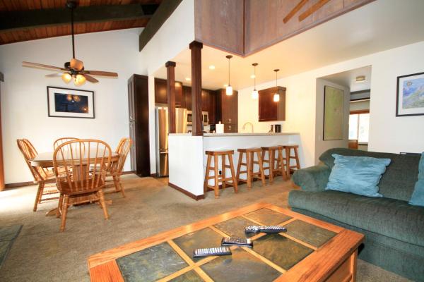 Discovery 4 #152, Loft, Pet Ok - Mammoth Mountain, CA