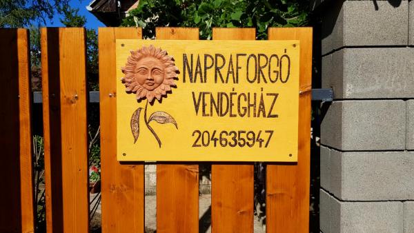 Napraforgó Vendégház - Velence, Magyarország