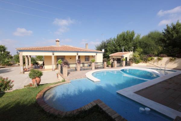 Spacious Villa With Pool In Sanlúcar La Mayor - Sanlúcar la Mayor