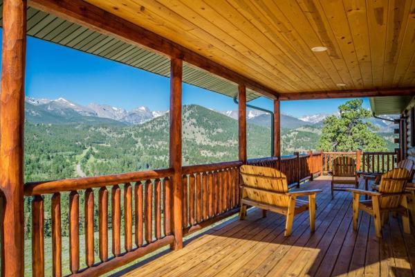 Armstrong Home - Estes Park, CO