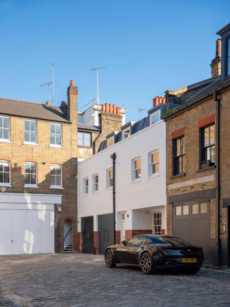 Weymouth Mews - Fulham