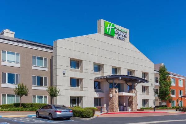 Holiday Inn Express Elk Grove West I-5 By Ihg - Elk Grove, CA
