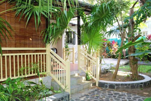 Charming Bungalow In Blue Bay With Terrace - Mauritius