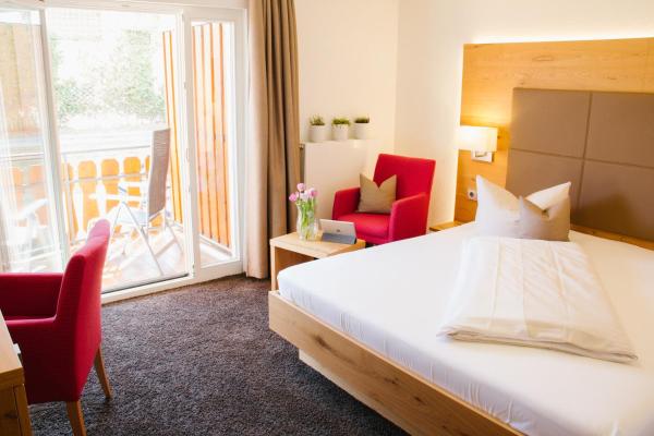 Hotel-restaurant Sennhütte Im Herzen Des Südschwarzwalds - Steinen