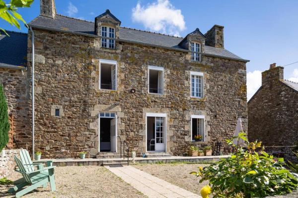 Maison De Vacances En Pierre Entre Terre Et Mer - Bretagne