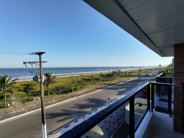 Gaivotas · Para Você, Toda A Comodidade Da Beira Da Praia. - Matinhos