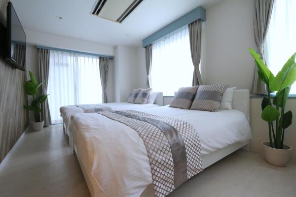 Nm71 Liz Osaka Castle - Umeda