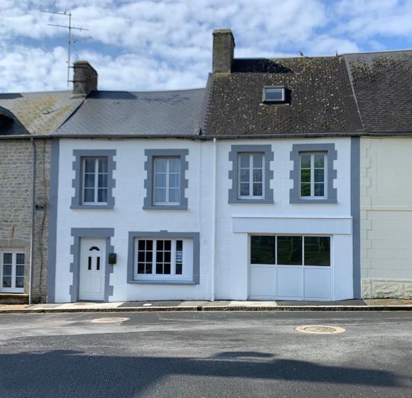 Forrest Guest House ; La Maison De Forrest - Carentan