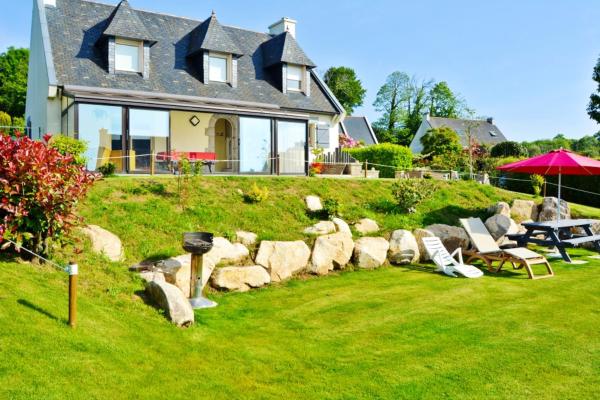 Maison Charmante à Plomelin Avec Jardin. - Quimper