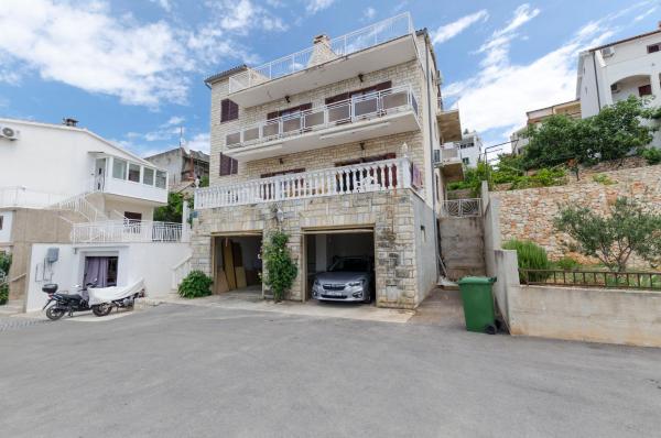 Apartments Dusan - Primošten