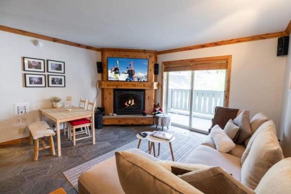 Nine Vail Road With Onsite Pool - Vail, CO