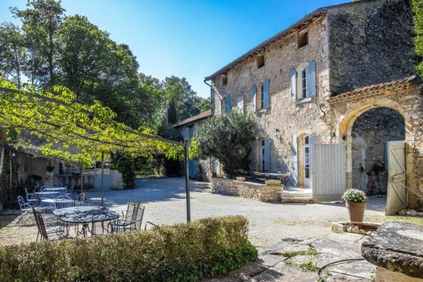 Stunning Farmhouse With Heated Private Pool In Provence - Monteux
