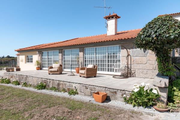 A Casinha - Nine, Portugal