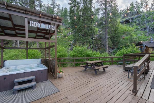 Harney Camp Cabins - Hill City, SD