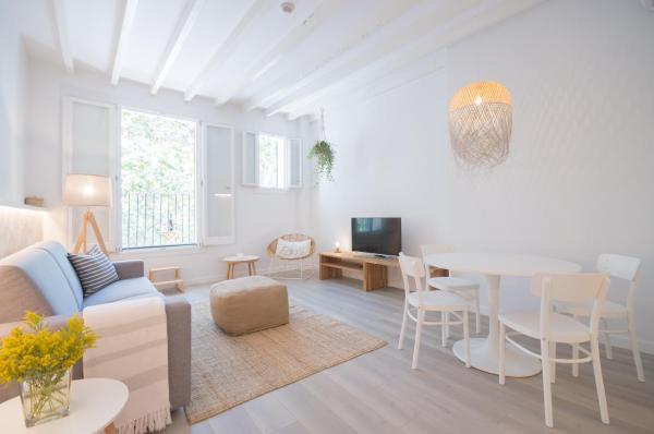 Marsuites3, Max 2 Adults+2kids Under 15. Ti/162 - Mallorca