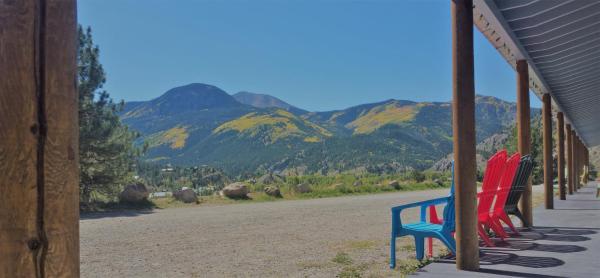 Alpine Moose Lodge - Lake City, CO