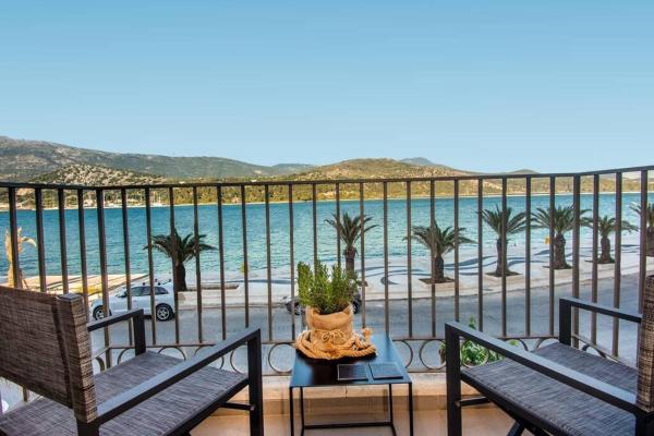 A & B Minimal Suite With Sea View In Argostoli - 케팔로니아섬