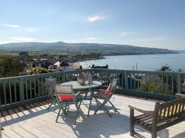 Ballygally Seaview Cottage - Northern Ireland