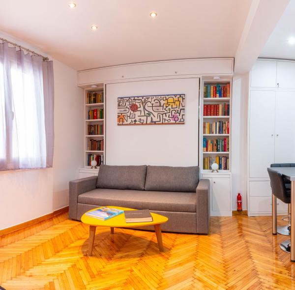 Martin's Akropolis Studio - Athens