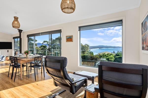 Granite Beach House @ Bay Of Fires - St Helens