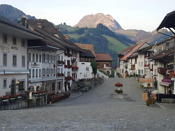 Au Soleil De Gruyères Chez Chantal - Rougemont