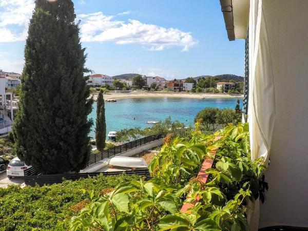 Apartment Ilisa - Primošten