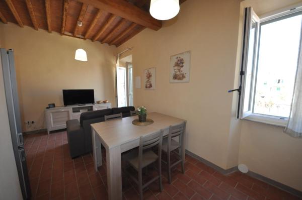 Casa Dei Canali, Sulla Piazza Del Paese - Services Included - Capoliveri