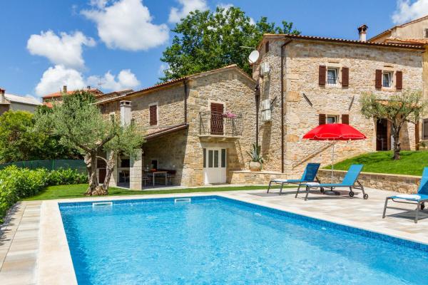 Villa Zoro With A Lovely Garden And A Private Pool In The Middle Of Istria - Motovun