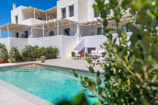 Salinus Beachfront Private Pool Villas - Naxos