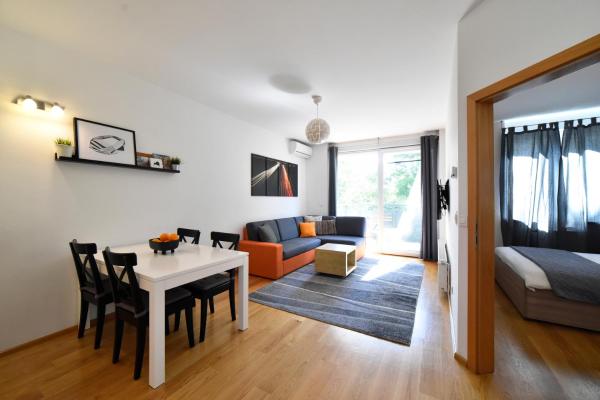 Block Apartment Park With Private Garage Parking - Zagreb