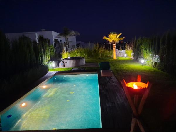 Superbe Villa Avec Piscine Plages Des Nations - Morocco