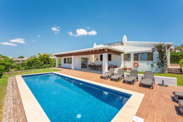 Modern Holiday Home "Bini Nura" With Sea View, Wi-fi, Garden & Pool - Menorca