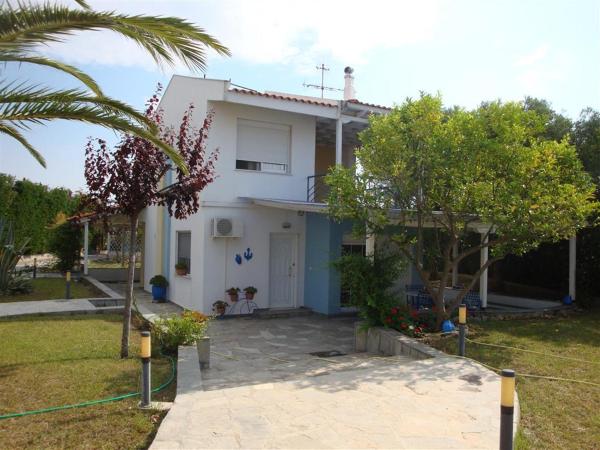 Wonderful House With Private Garden - Halkidiki