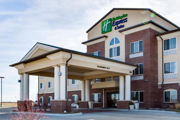 Holiday Inn Express & Suites Nevada By Ihg - Missouri