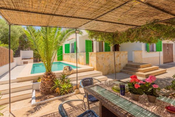Charming House Villa Es Pinar, Es Cap Des Moro. - Balearic Islands