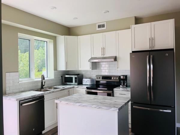 Downtown Whitehorse Deluxe 2 Bedroom Condo - Yukon