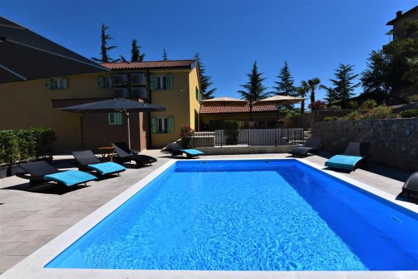 Letorina Rooms And Apartments With Pool - Rijeka