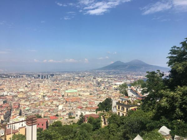 6 Small Rooms - Naples