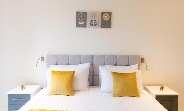 Cosy 1 Bed Apartment In Centre Of St Albans - Free Parking - 5 Min Walk To St Albans City Centre & Railway Station - Big Savings On Longer Stays!! - Saint Albans