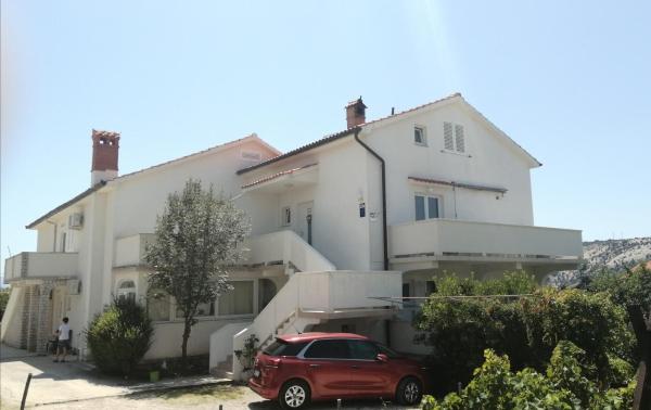 Apartmani Ana I Predrag -Lopar - Lopar