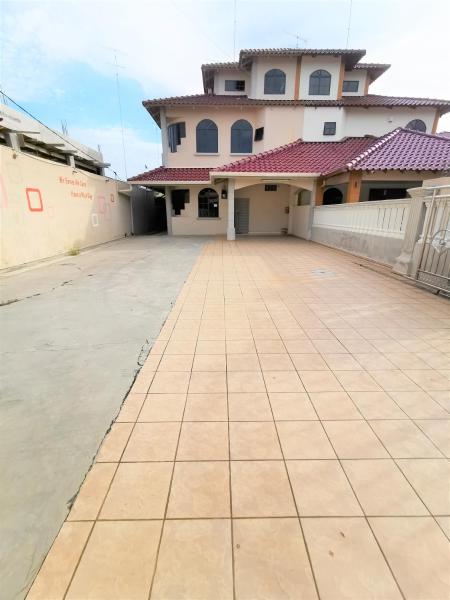 Warni Villa 8 Whole Or Room - Muar