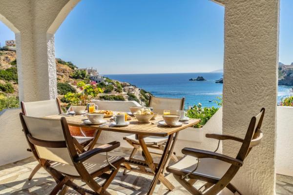 3 Bedroom House With Sea View-wifi, 60m From Sea - Greece