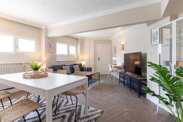Apt In Neguri, 5 Min From The Beach & Metro - Portugalete