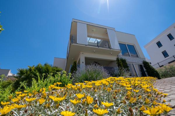 Apartment Summer Dreams 2 - Betina