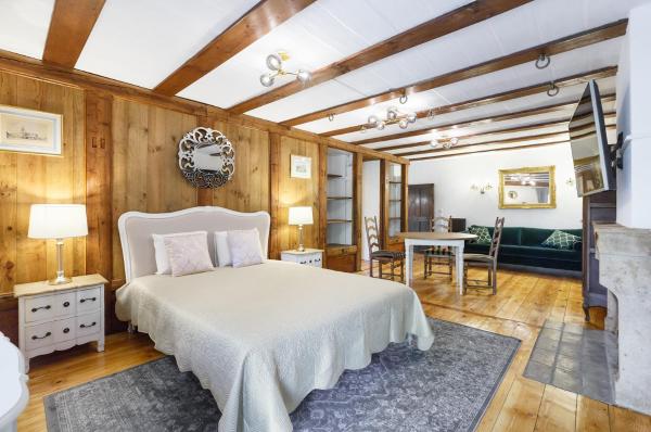 A Castle Spirit Apartment In Château Du Châtelard - Montreux