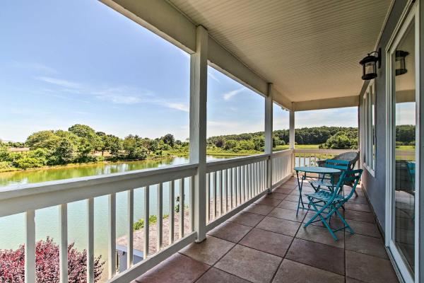 Deluxe Waterford Home With Views, Outdoor Bar And More - Ocean Beach Park, CT