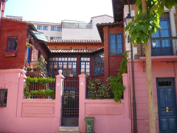 El 8 De Serranos - 1º - Casa Con Garaje - León