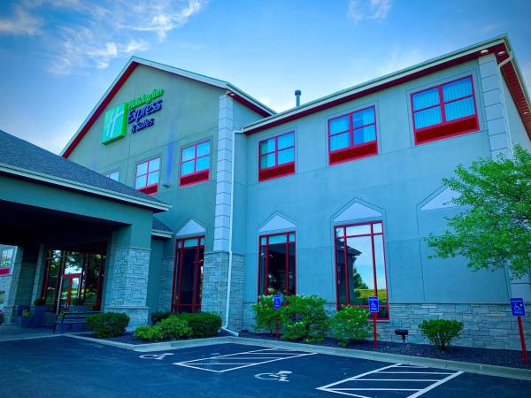Holiday Inn Express & Suites - Olathe North By Ihg - Kansas